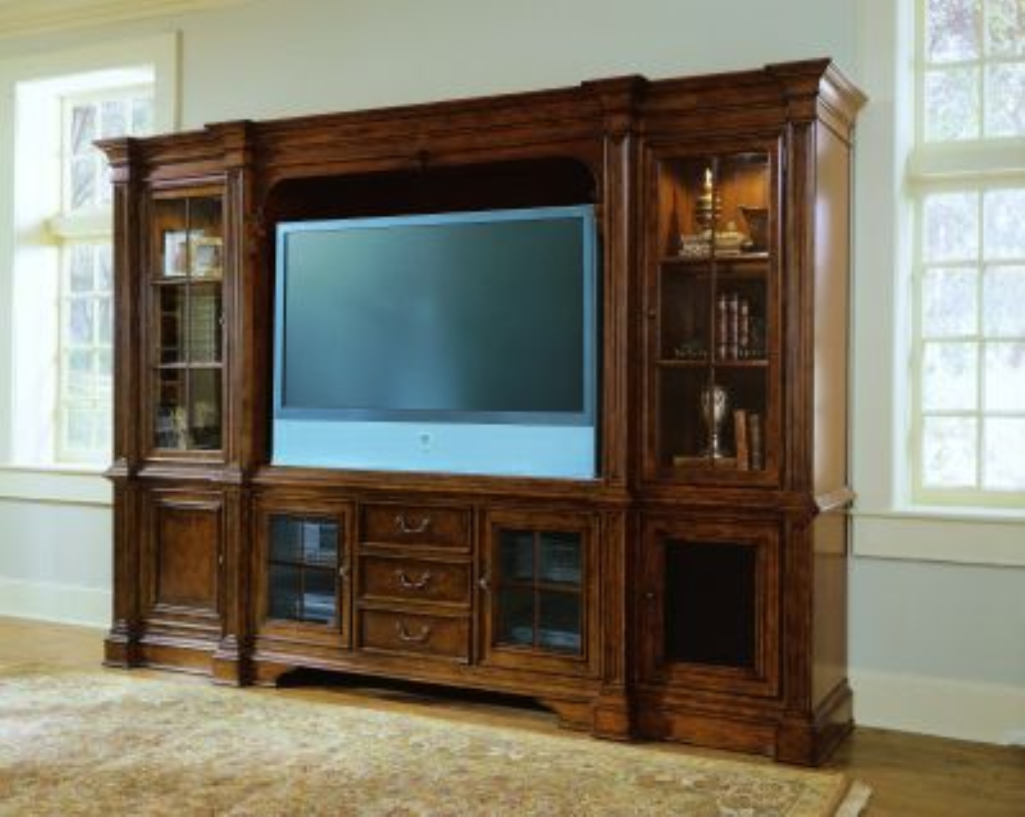 GF: Villa Cortina Plasma TV Console
